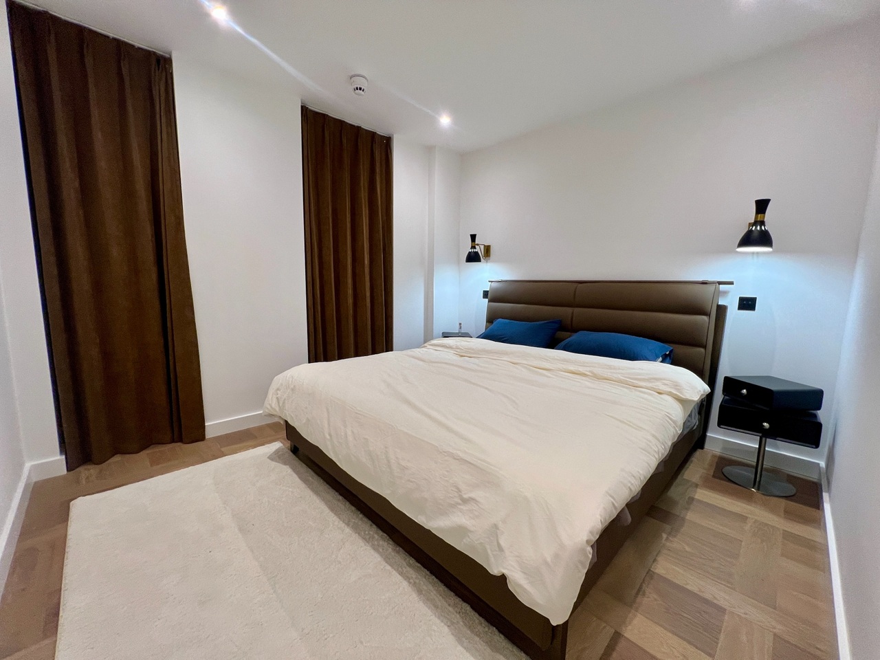 London - 3 Bed Flat, Merino Gardens, E1W - To Rent Now for £6,800.00 p/m