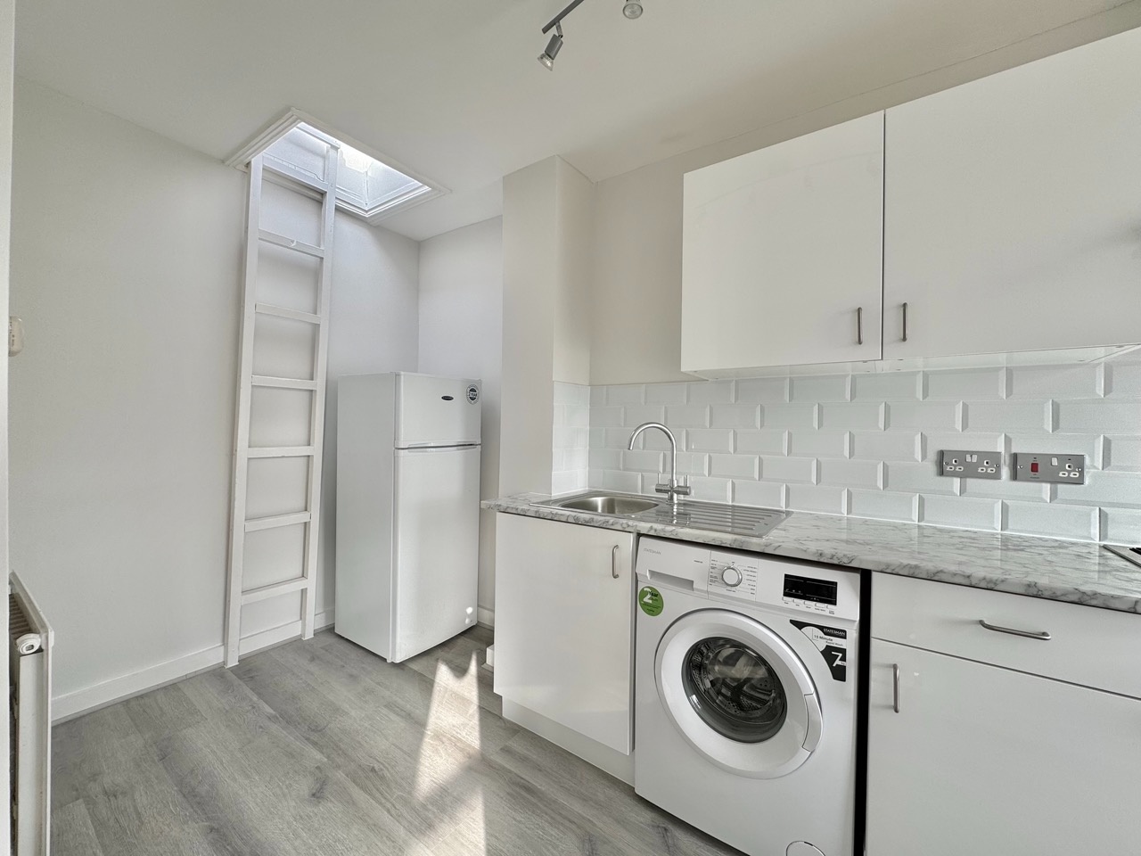London - 1 Bed Flat, Perth Road, N4 - To Rent Now for £1,700.00 p/m