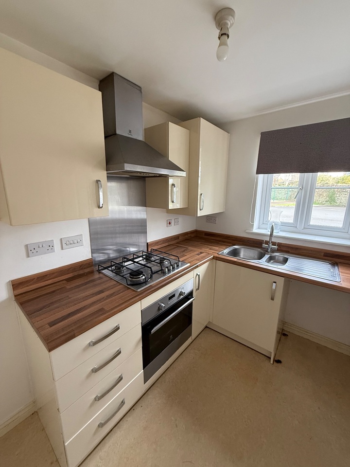 Llanelli - 2 Bed Semi-Detached House, Stryd Bennett, SA15 - To Rent Now ...