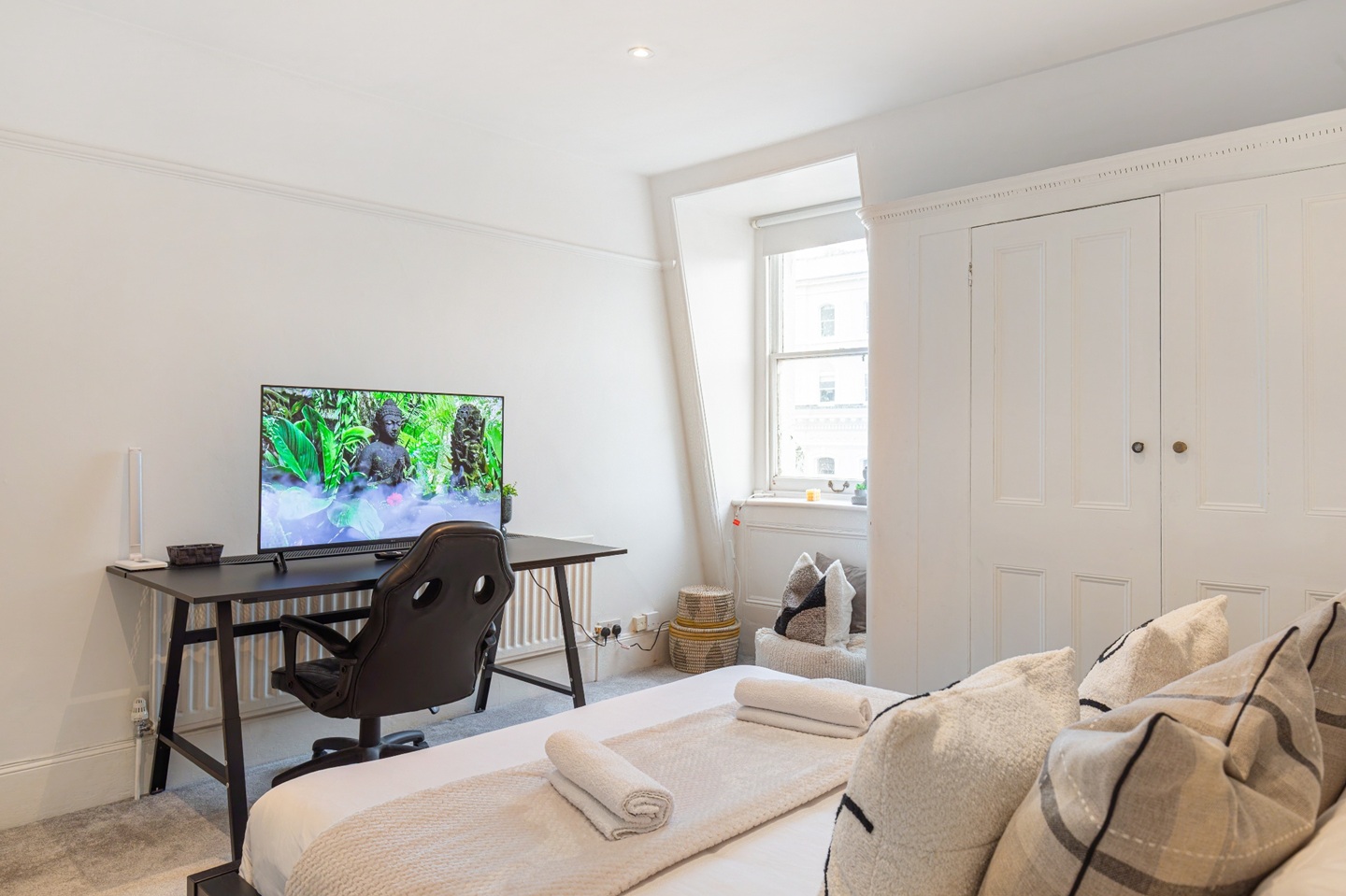 London - 2 Bed Terraced House, Queen's Gate Terrace, SW7 - To Rent Now ...