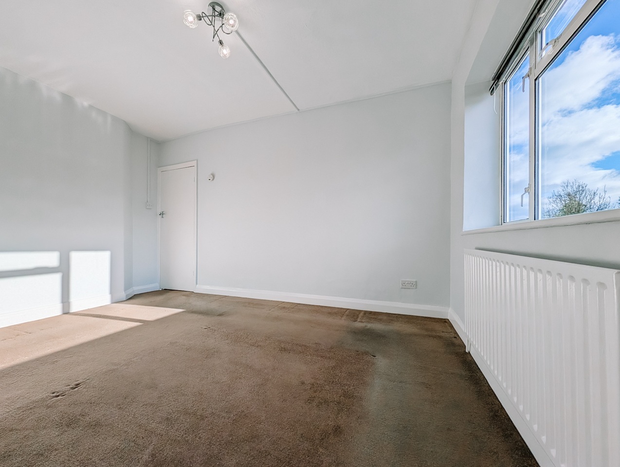 Sutton - 2 Bed Flat, Angel Hill, SM1 - To Rent Now for £1,550.00 p/m