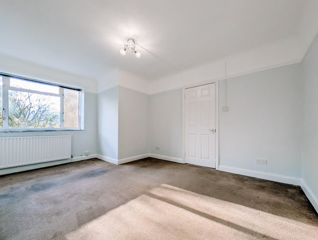 Sutton - 2 Bed Flat, Angel Hill, SM1 - To Rent Now for £1,550.00 p/m
