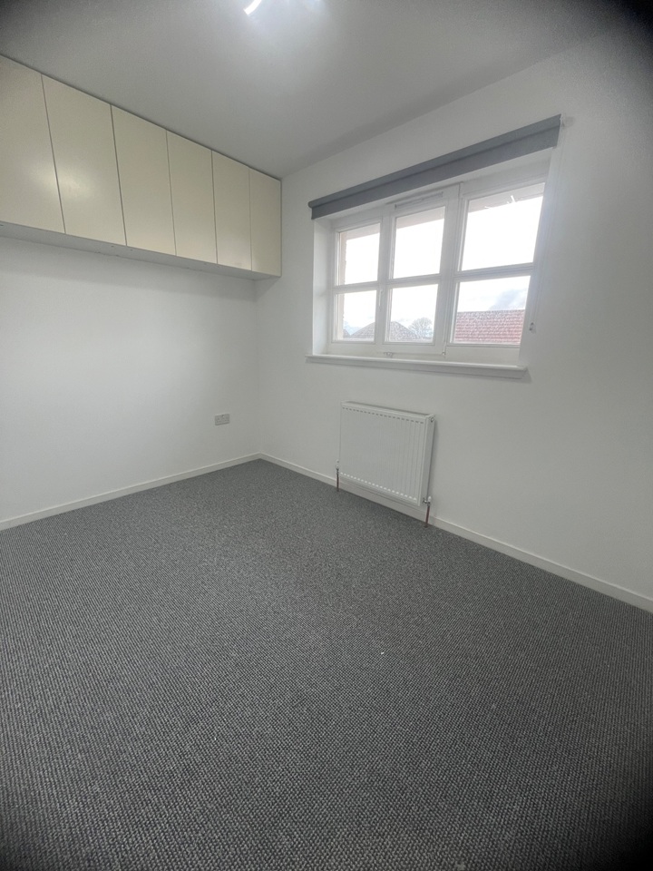 Edinburgh - 2 Bed Flat, Craigroyston Grove, EH4 - To Rent Now for £ ...