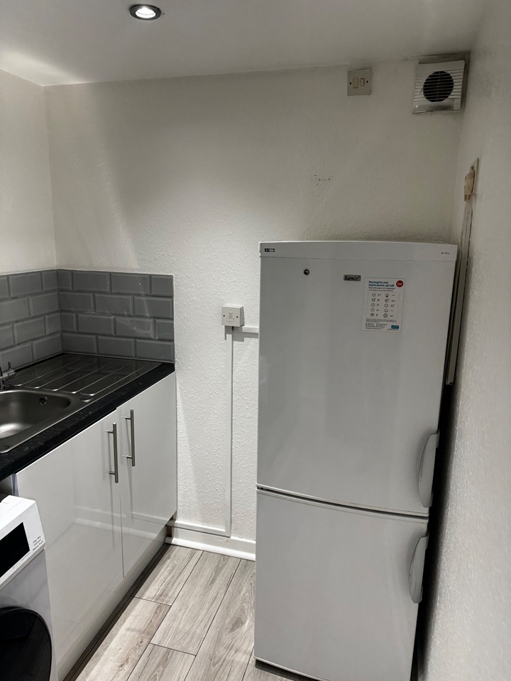 Leeds - 1 Bed Flat, Leeds, LS6 - To Rent Now for £600.00 p/m