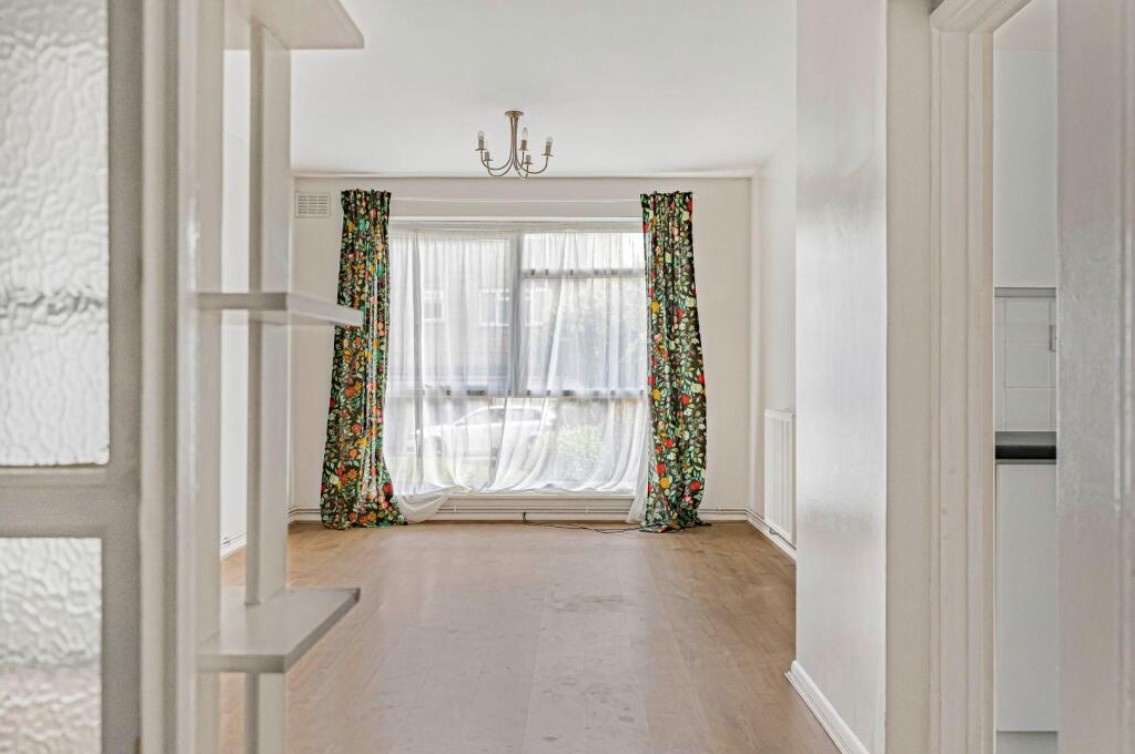 London - 1 Bed Flat, Ian Court, SE23 - To Rent Now for £1,400.00 p/m