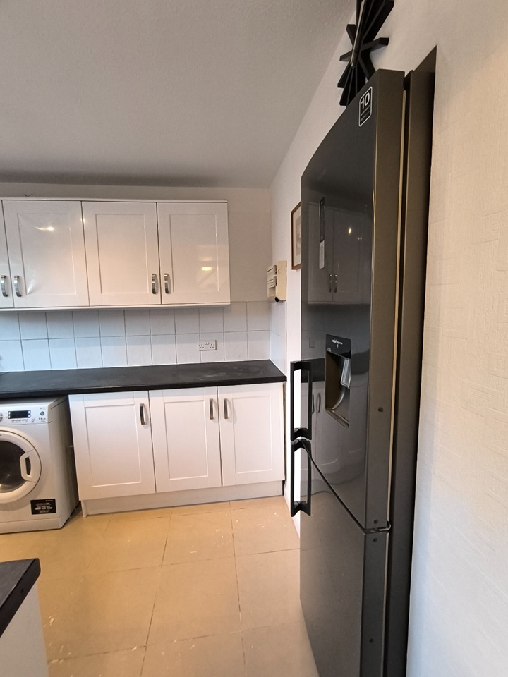 Pinner - 2 Bed Maisonette, Claire Court, HA5 - To Rent Now for £1,750. ...