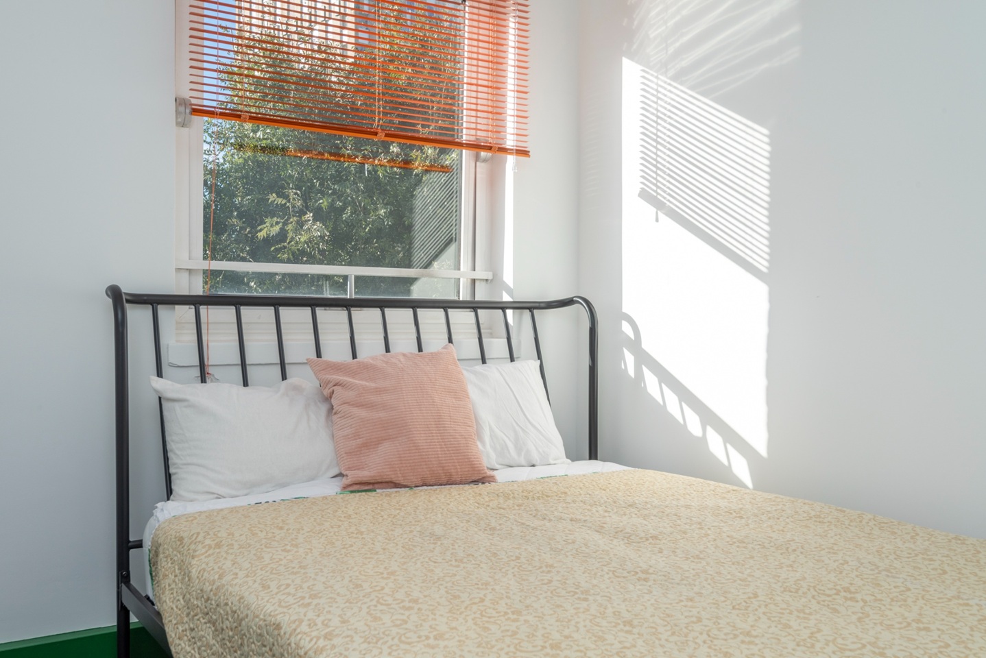London - 3 Bed Flat, Harold House, E2 - To Rent Now for £2,700.00 p/m