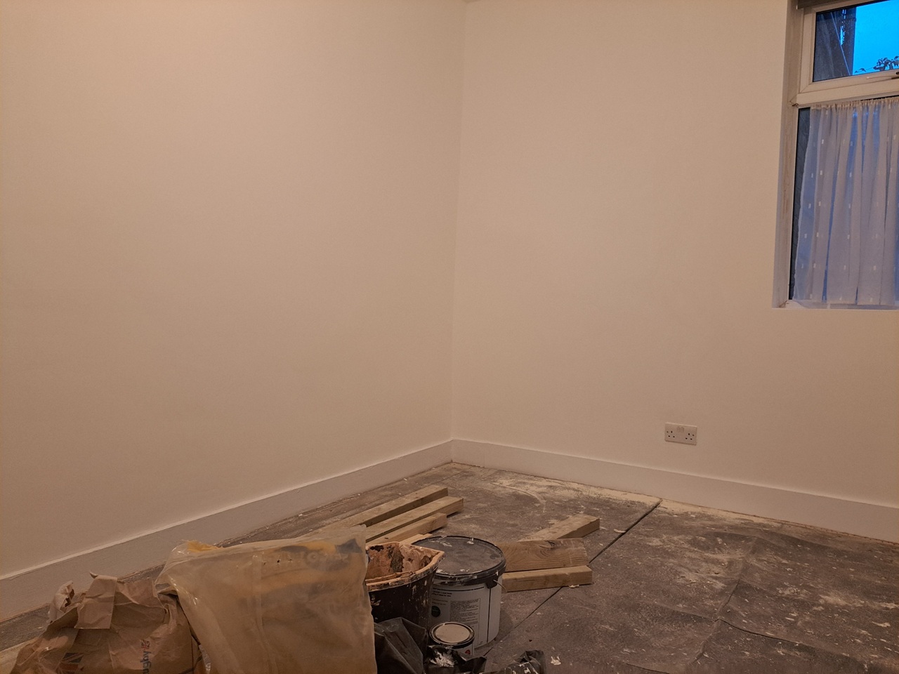 London - 2 Bed Flat, Cambus Road, E16 - To Rent Now for £1,850.00 p/m