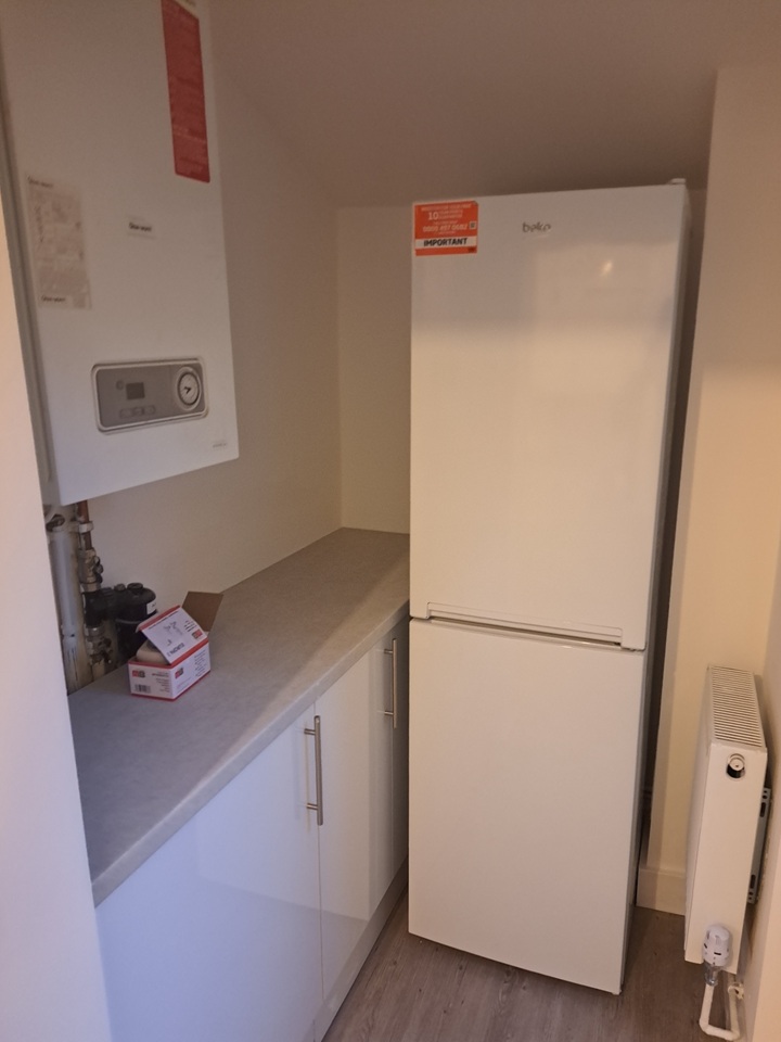 London - 2 Bed Flat, Cambus Road, E16 - To Rent Now for £1,850.00 p/m