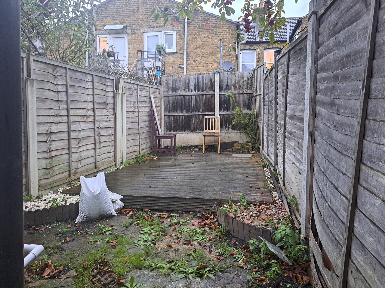 London - 2 Bed Flat, Cambus Road, E16 - To Rent Now for £1,850.00 p/m