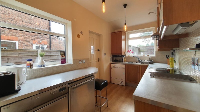 Greater-Manchester-County - Room in a Shared House, Burnside Drive, M19 ...