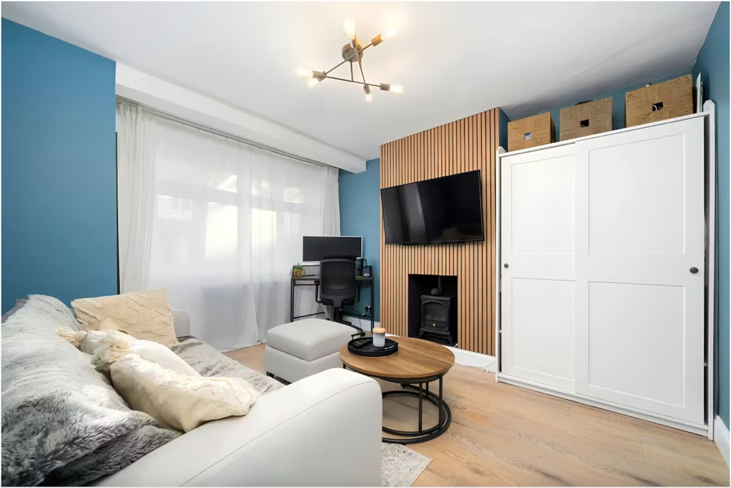 London - 1 Bed Flat, Kimble Road, SW19 - To Rent Now for £2,000.00 p/m