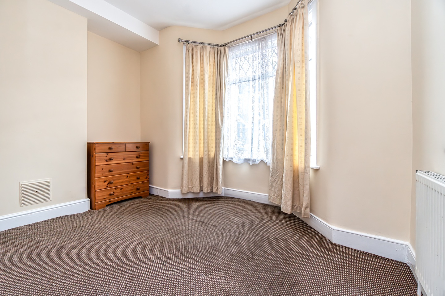 London - 2 Bed Flat, Cambus Road, E16 - To Rent Now for £1,850.00 p/m