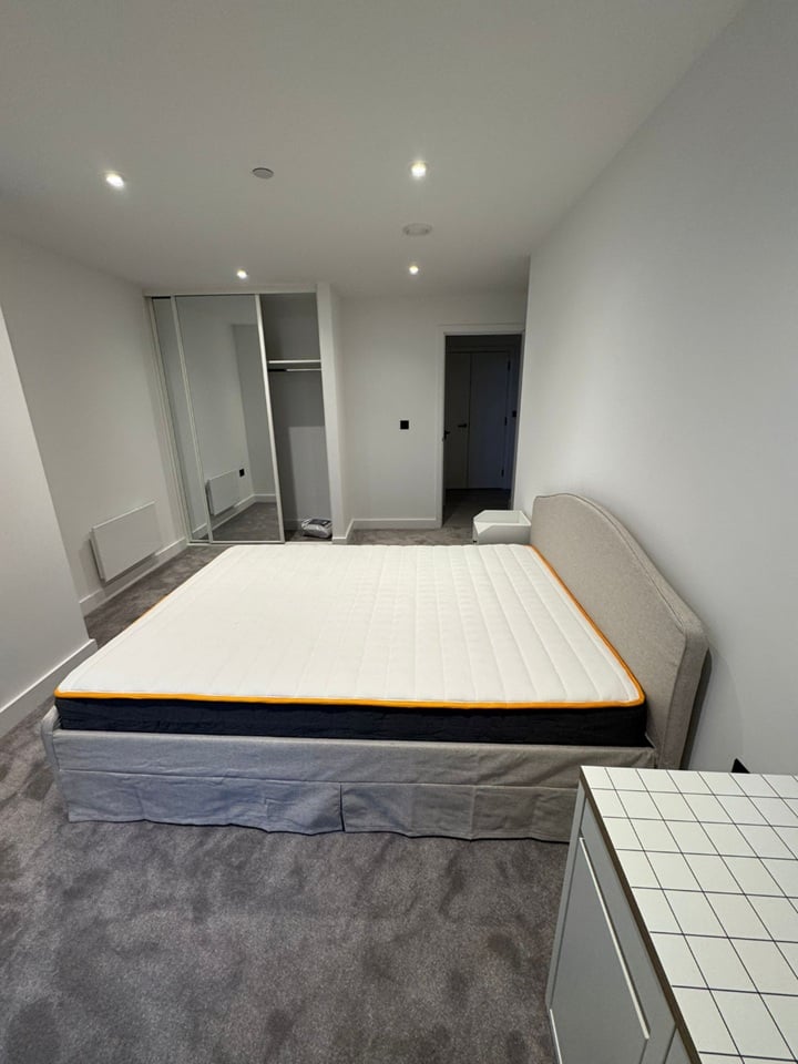 Manchester - 1 Bed Flat, Trinity Way, M3 - To Rent Now for £1,280.00 p/m