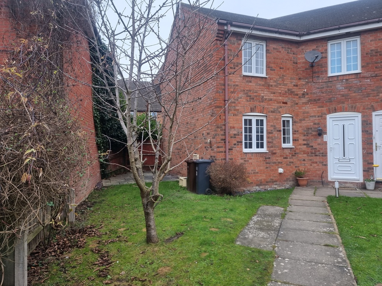 Dickens Heath Solihull - 2 Bed Flat, Dickens Heath, B90 - To Rent Now ...