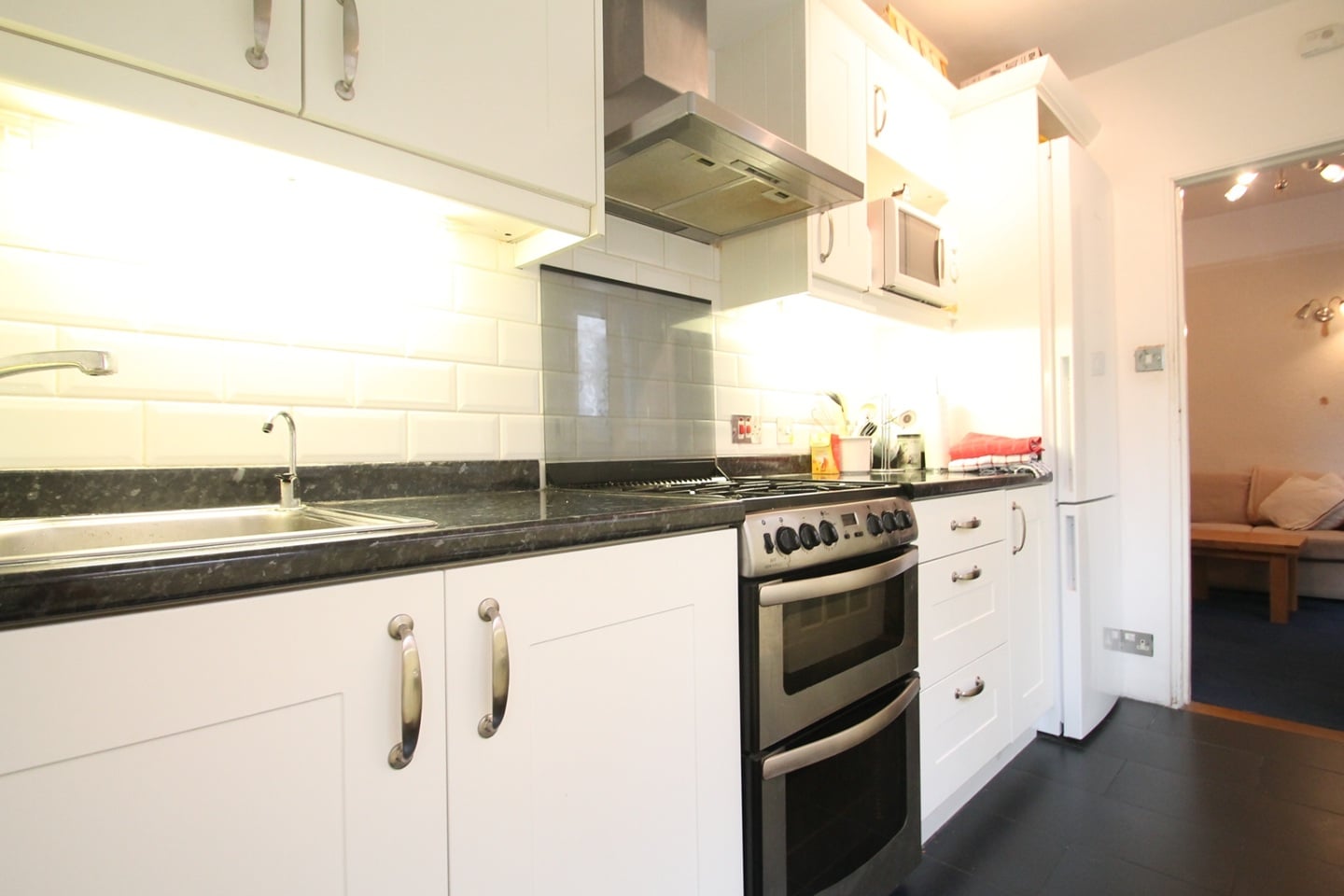 London - Room in a Shared Flat, King Edwards Place, W3 - To Rent Now ...