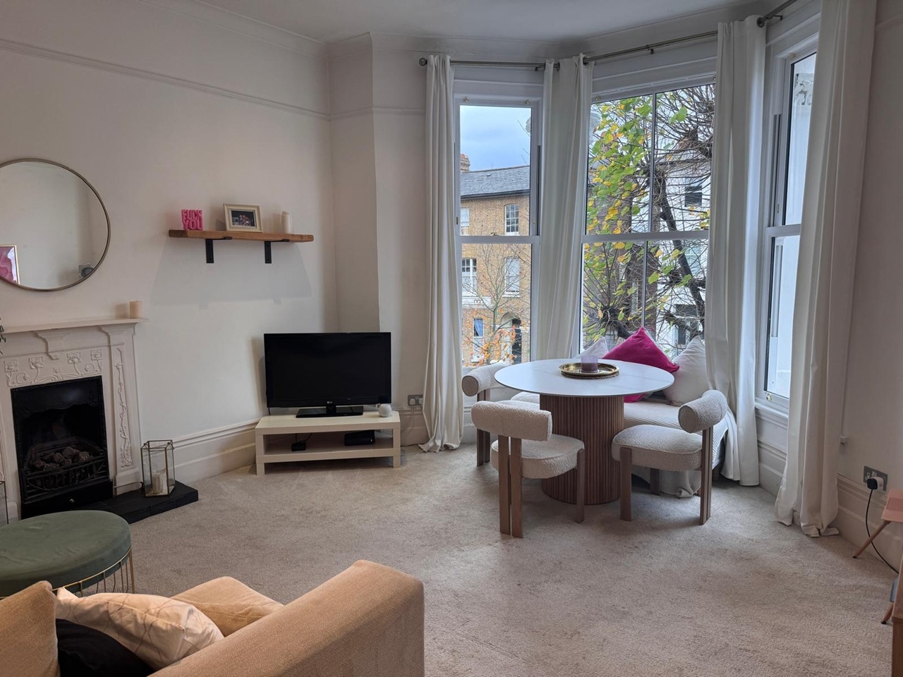 London - 2 Bed Flat, Gauden Road, SW4 - To Rent Now for £2,240.00 p/m