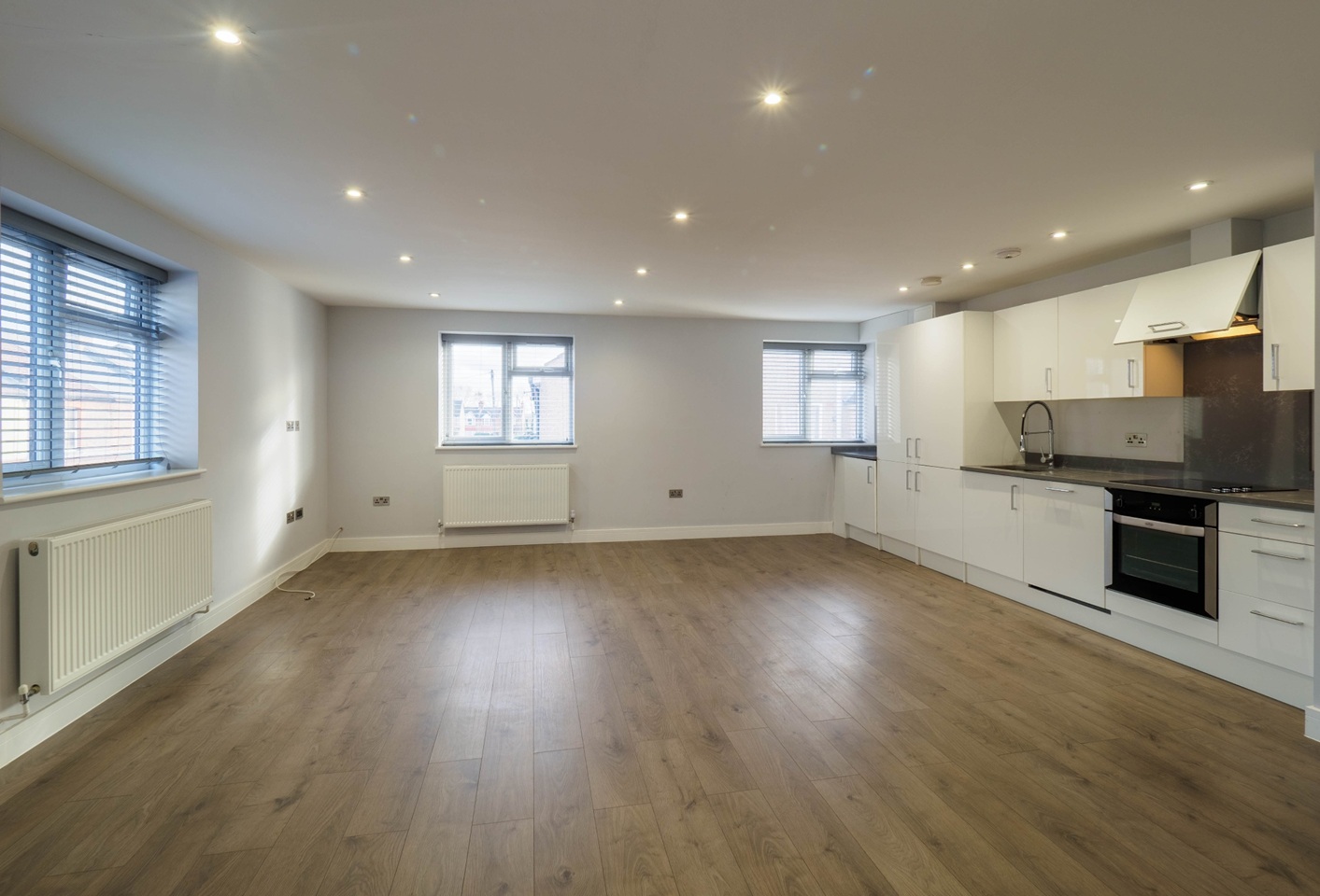 Watford - 2 Bed Flat, Hatfield Heights, WD24 - To Rent Now for £1,600. ...