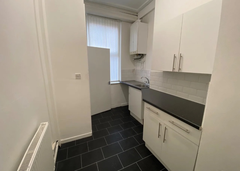 Liverpool - 1 Bed Flat, Spellow Lane, L4 - To Rent Now for £595.00 p/m