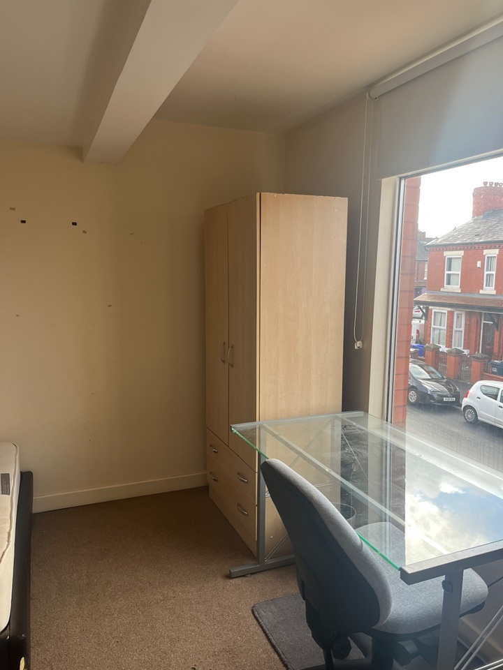 Manchester - Room in a Shared House, Acomb Street, M14 - To Rent Now ...