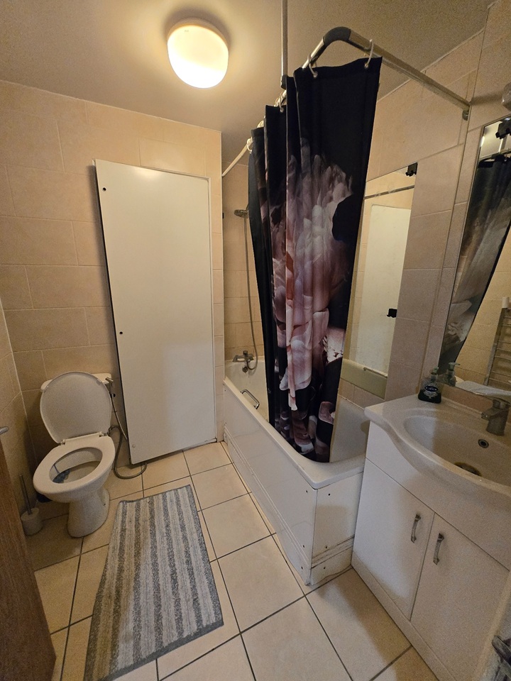 Barnet - 2 Bed Flat, Approach Road, EN4 - To Rent Now for £1,900.00 p/m