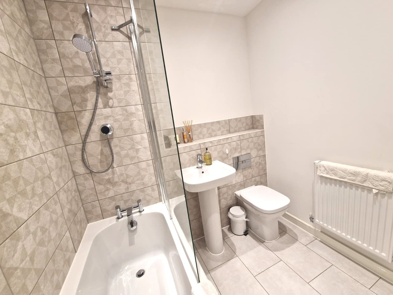 Halesowen - 3 Bed Terraced House, Needlers Way, B62 - To Rent Now for £ ...