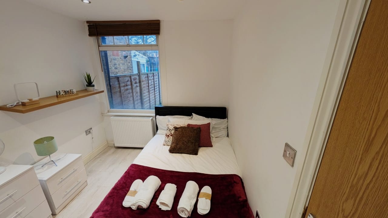 Watford - Room in a Shared House, Princes Avenue, WD18 - To Rent Now ...