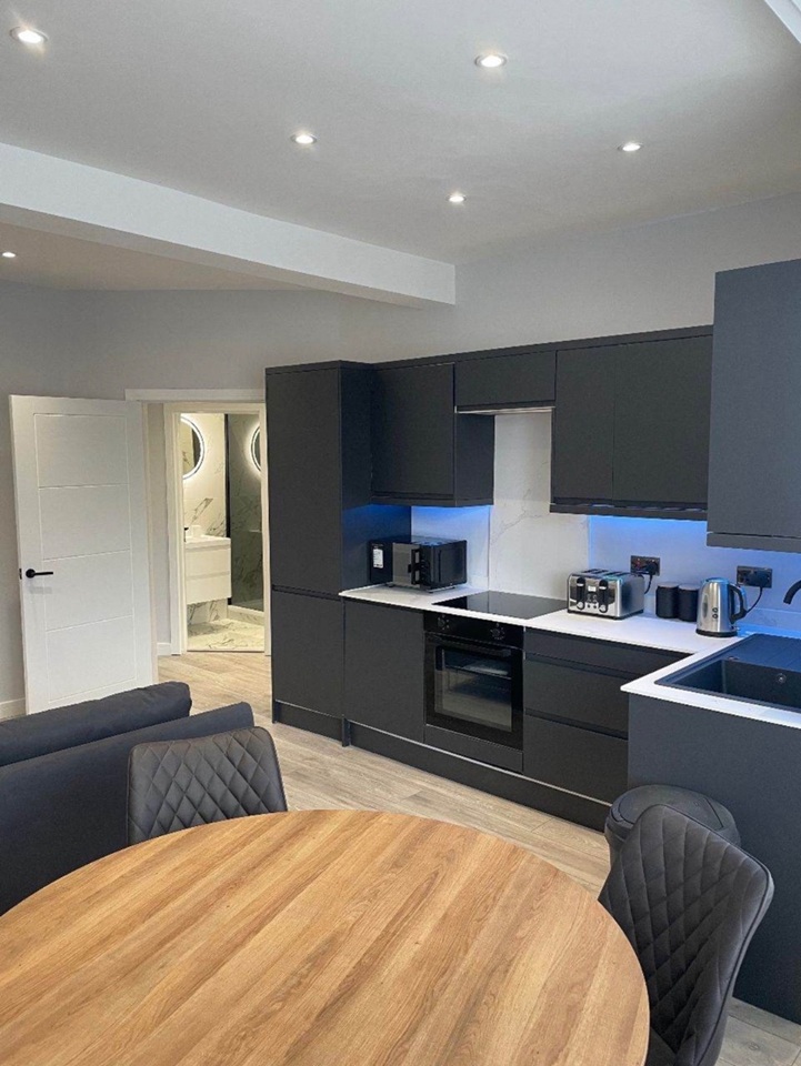 London - 1 Bed Flat, Chinbrook Road, SE12 - To Rent Now for £1,550.00 p/m