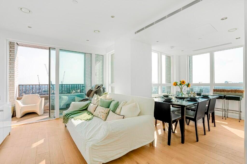 London - 1 Bed Flat, Duval House, SW11 - To Rent Now for £2,400.00 p/m