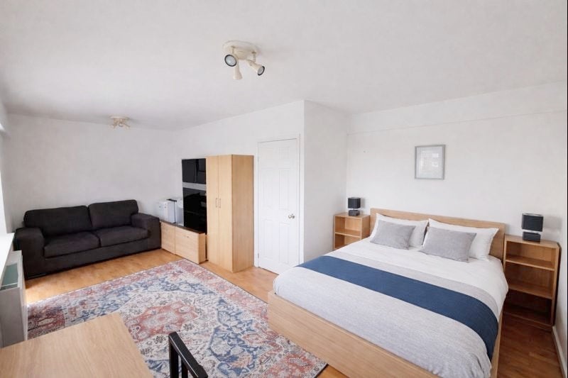 London - Room in a Shared Flat, Hampstead High Street, NW3 - To Rent ...