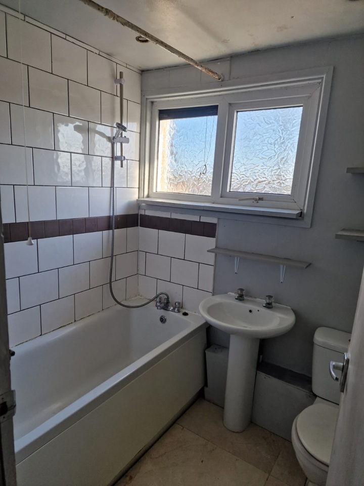 Blackburn - 3 Bed Terraced House, Scotland Bank Terrace, BB2 - To Rent ...