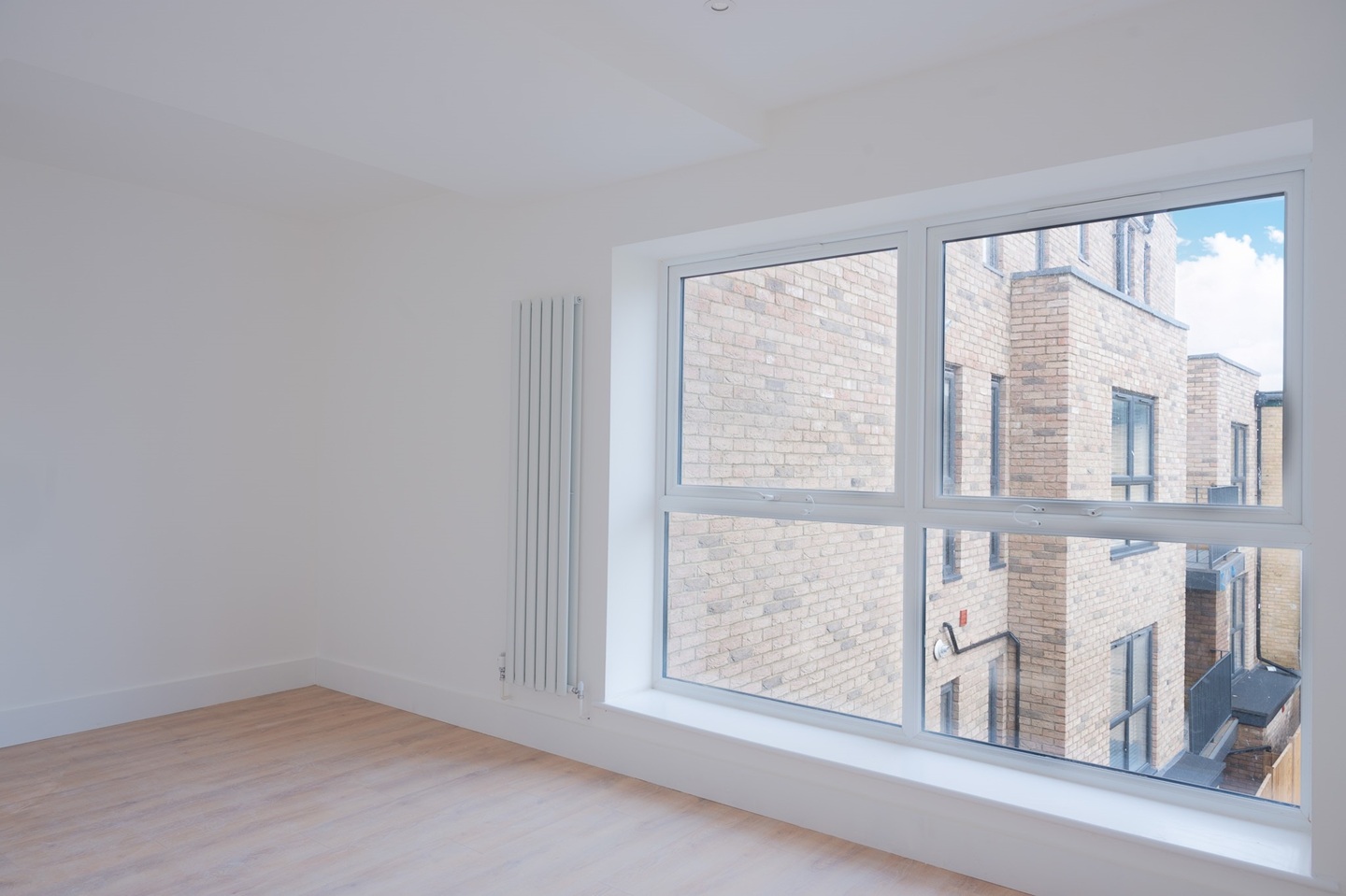 London - 2 Bed Flat, Reuben House, W10 - To Rent Now for £2,500.00 p/m