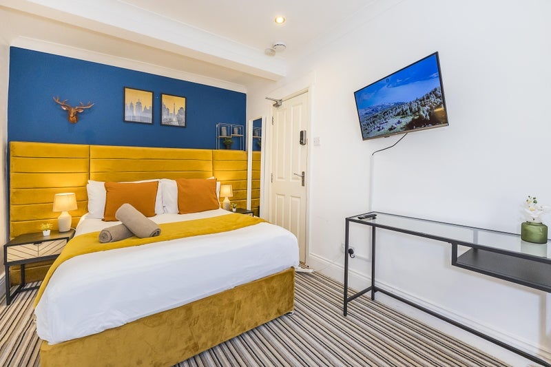 London - Studio Flat, York Way, N1 - To Rent Now for £1,300.14 p/m