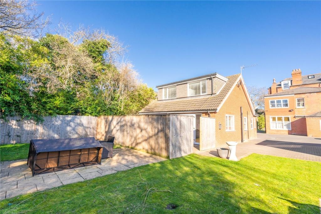 Grimsby - 2 Bed Bungalow, Hazelmere House, DN32 - To Rent Now for £925. ...