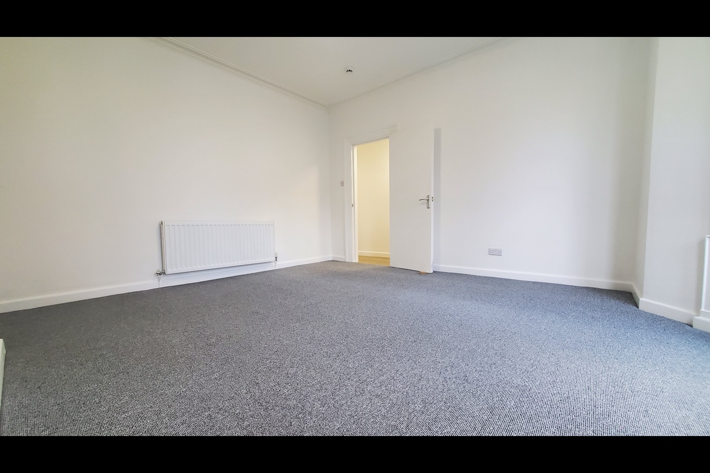 Colwyn Bay - 2 Bed Flat, Wynnstay Road, LL29 - To Rent Now for £895.00 p/m