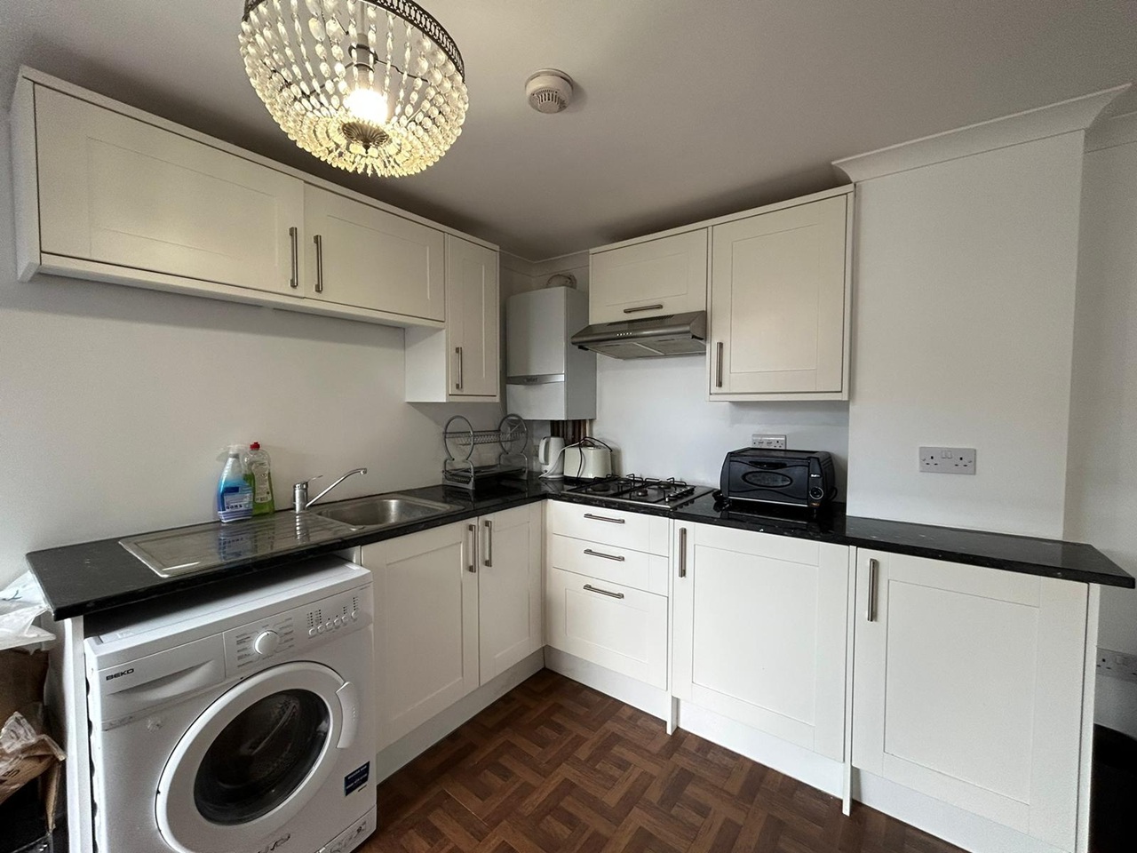 Uxbridge - 2 Bed Flat, Robinwood Grove, UB8 - To Rent Now for £1,650.00 p/m