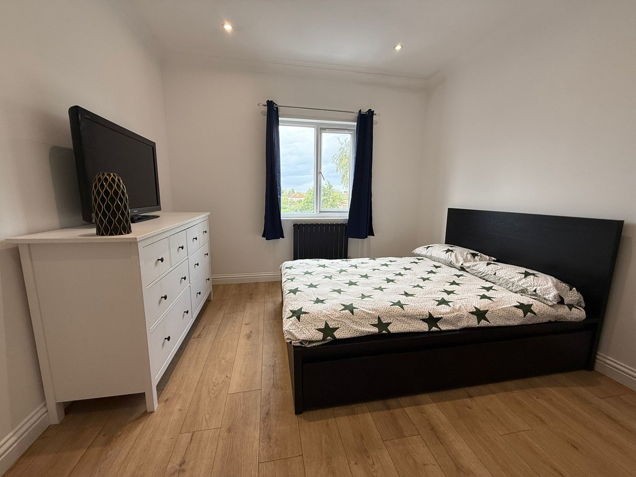 Welling - 2 Bed Flat, Park View Road, DA16 - To Rent Now for £1,995.00 p/m