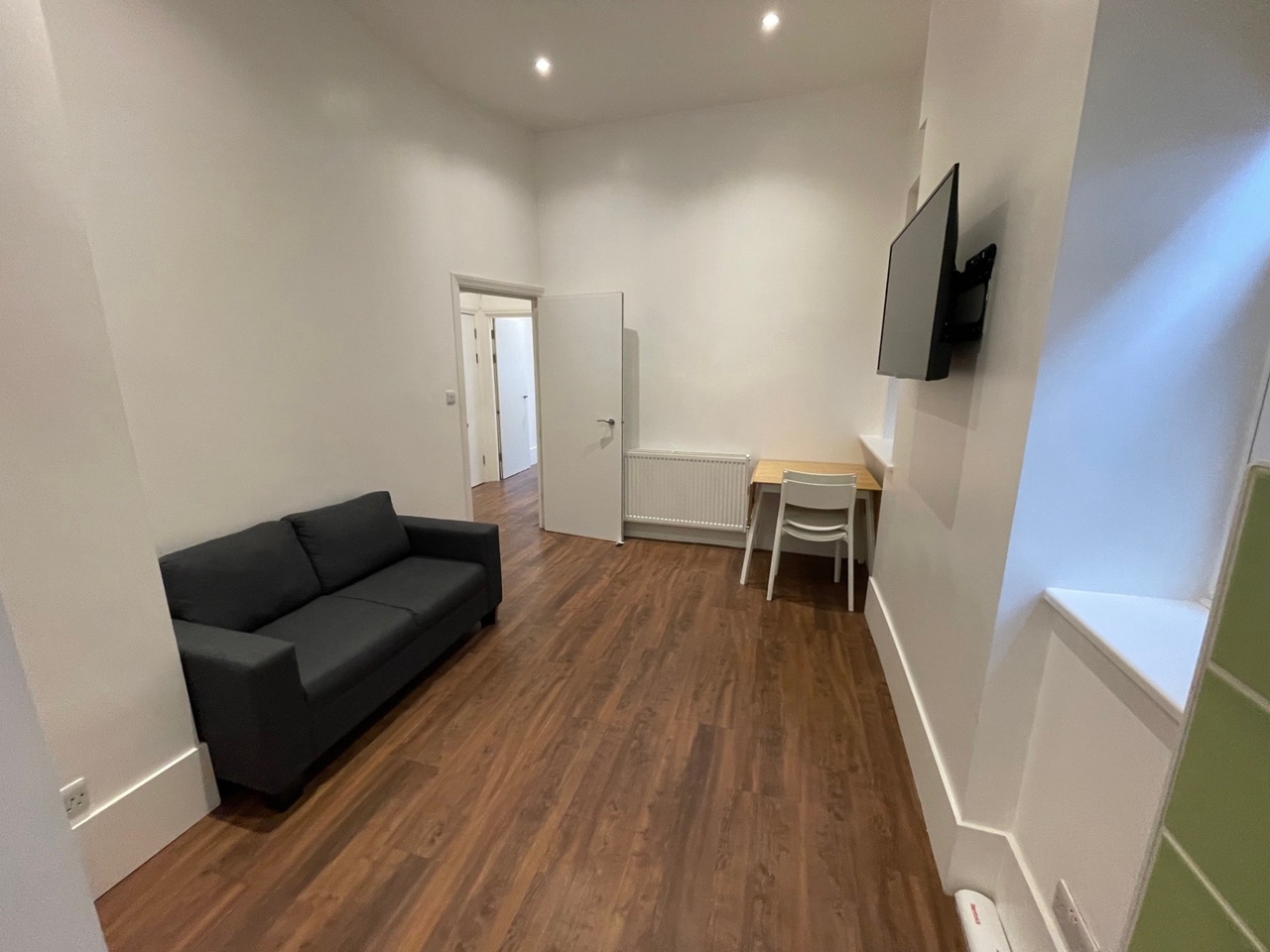 London - 2 Bed Flat, Cranhurst Road, NW2 - To Rent Now for £1,950.00 p/m