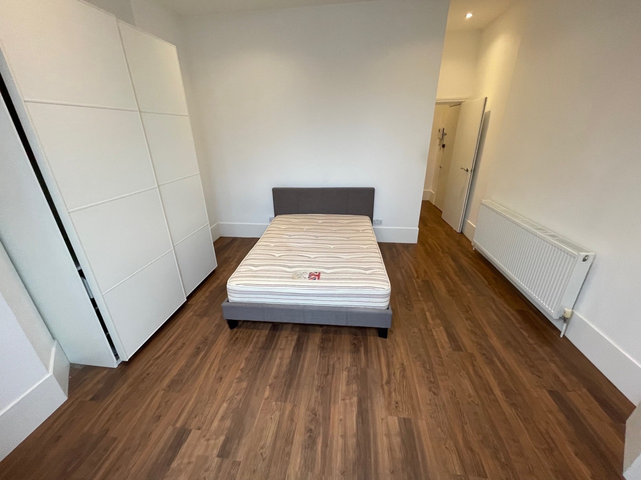 London - 2 Bed Flat, Cranhurst Road, NW2 - To Rent Now for £1,950.00 p/m