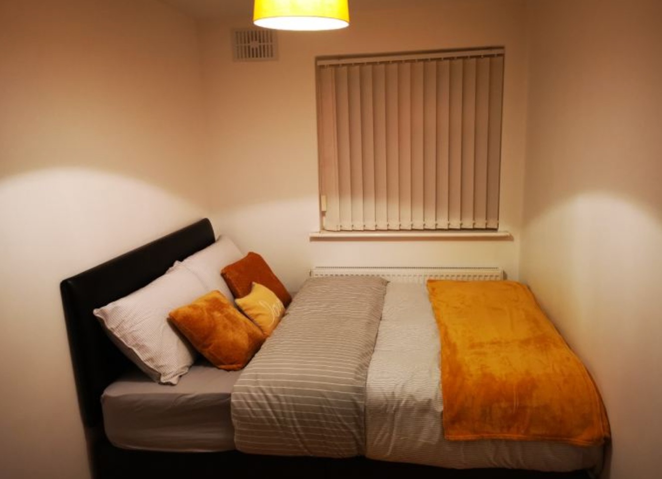 Bradford - 2 Bed Flat, Avenham Way, BD3 - To Rent Now for £1,500.00 p/m