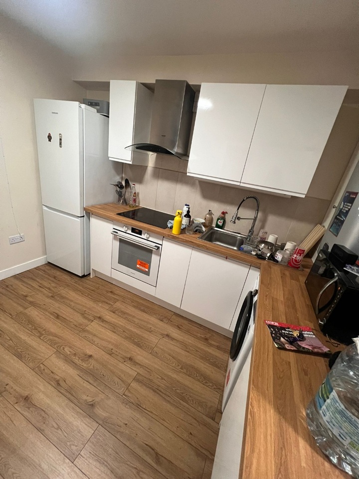 London - 3 Bed Flat, Mallard Court, E17 - To Rent Now for £1,450.00 p/m