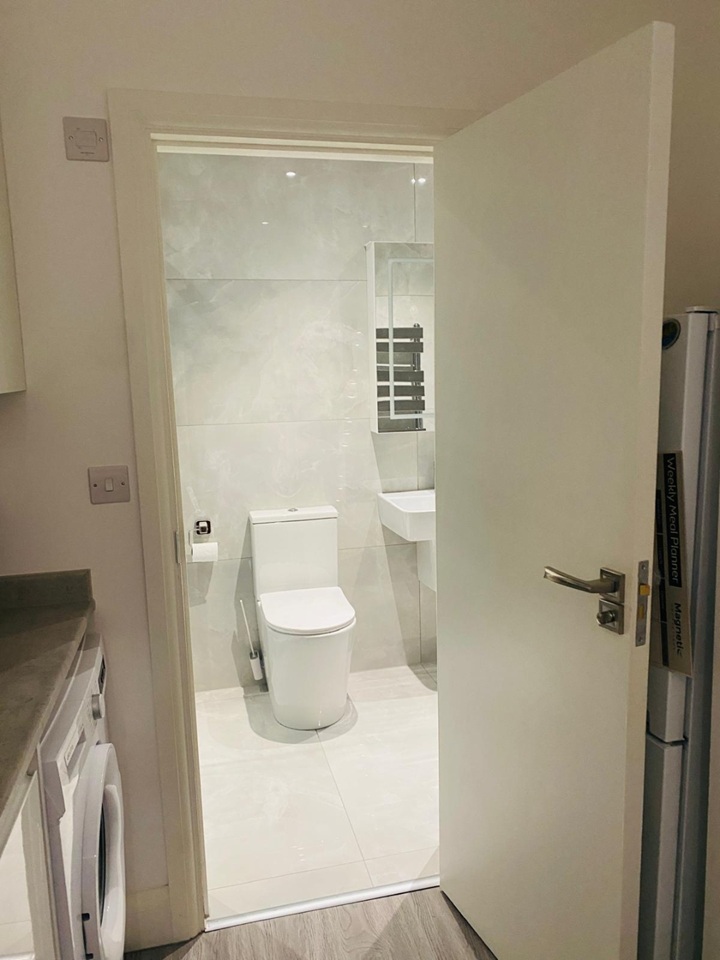 Ilford - Studio Flat, Lincoln Gardens, IG1 - To Rent Now for £1,100.00 p/m