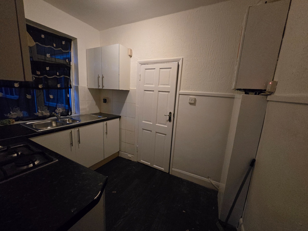 London - 2 Bed Flat, Albert Road, SE25 - To Rent Now for £1,495.00 p/m