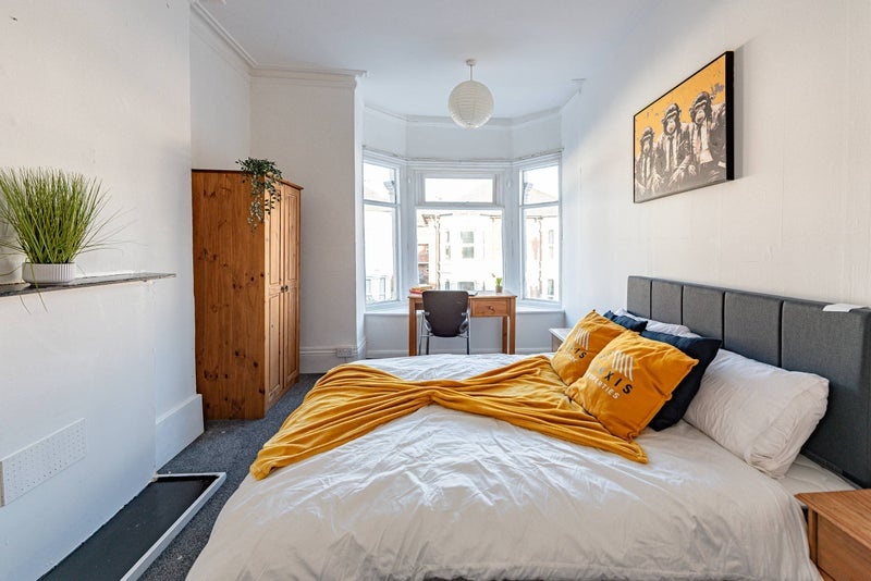 Southsea - Room in a Shared House, Albert Grove, PO5 - To Rent Now for ...