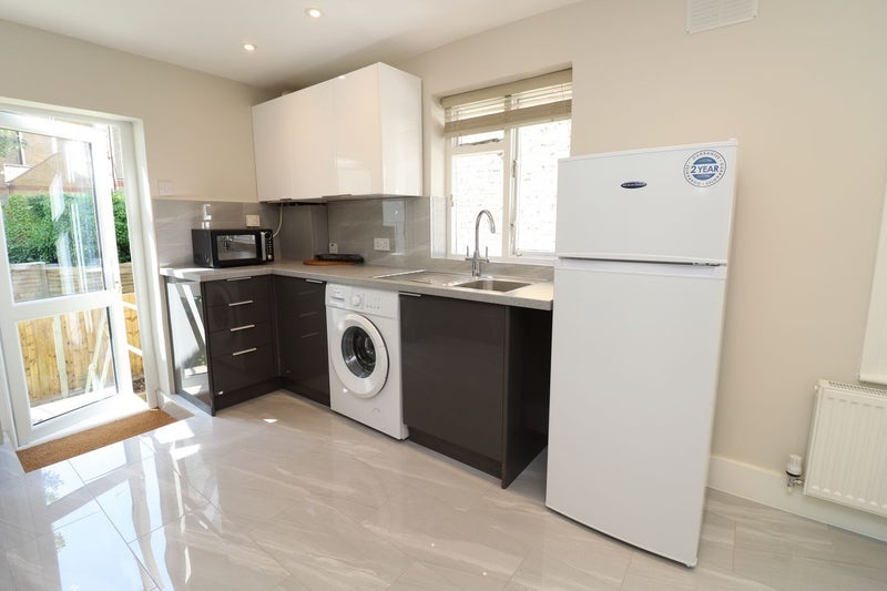 London - Room in a Shared House, Mabley Street, E9 - To Rent Now for £ ...