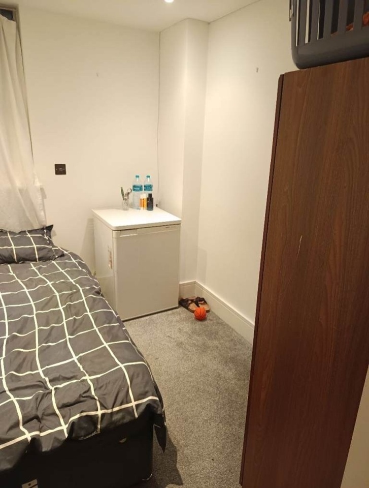 Romford - Room in a Shared Flat, Rubicon Court, RM1 - To Rent Now for £ ...