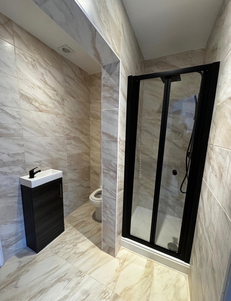 Halifax - Room in a Shared House, Boothtown, HX3 - To Rent Now for £560 ...