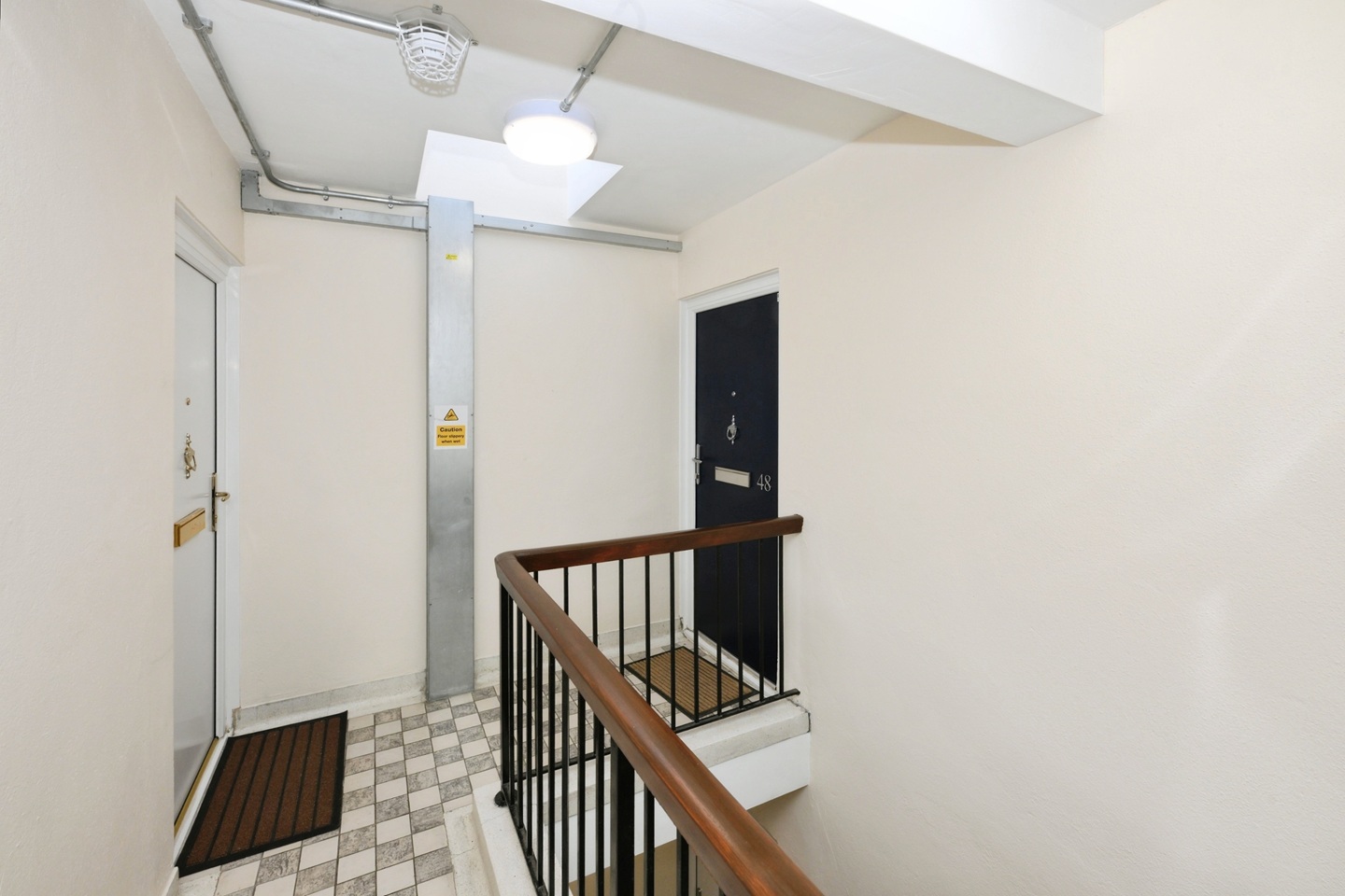 Harlow - 2 Bed Flat, Wedhey, CM19 - To Rent Now for £1,400.00 p/m