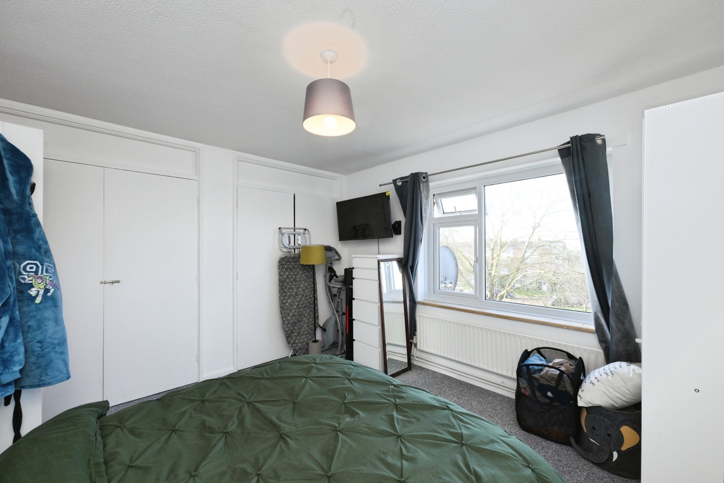 Harlow - 2 Bed Flat, Wedhey, CM19 - To Rent Now for £1,400.00 p/m