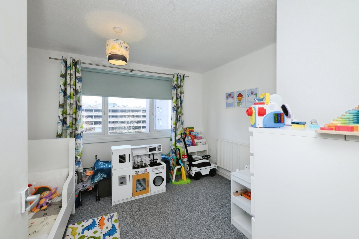 Harlow - 2 Bed Flat, Wedhey, CM19 - To Rent Now for £1,400.00 p/m